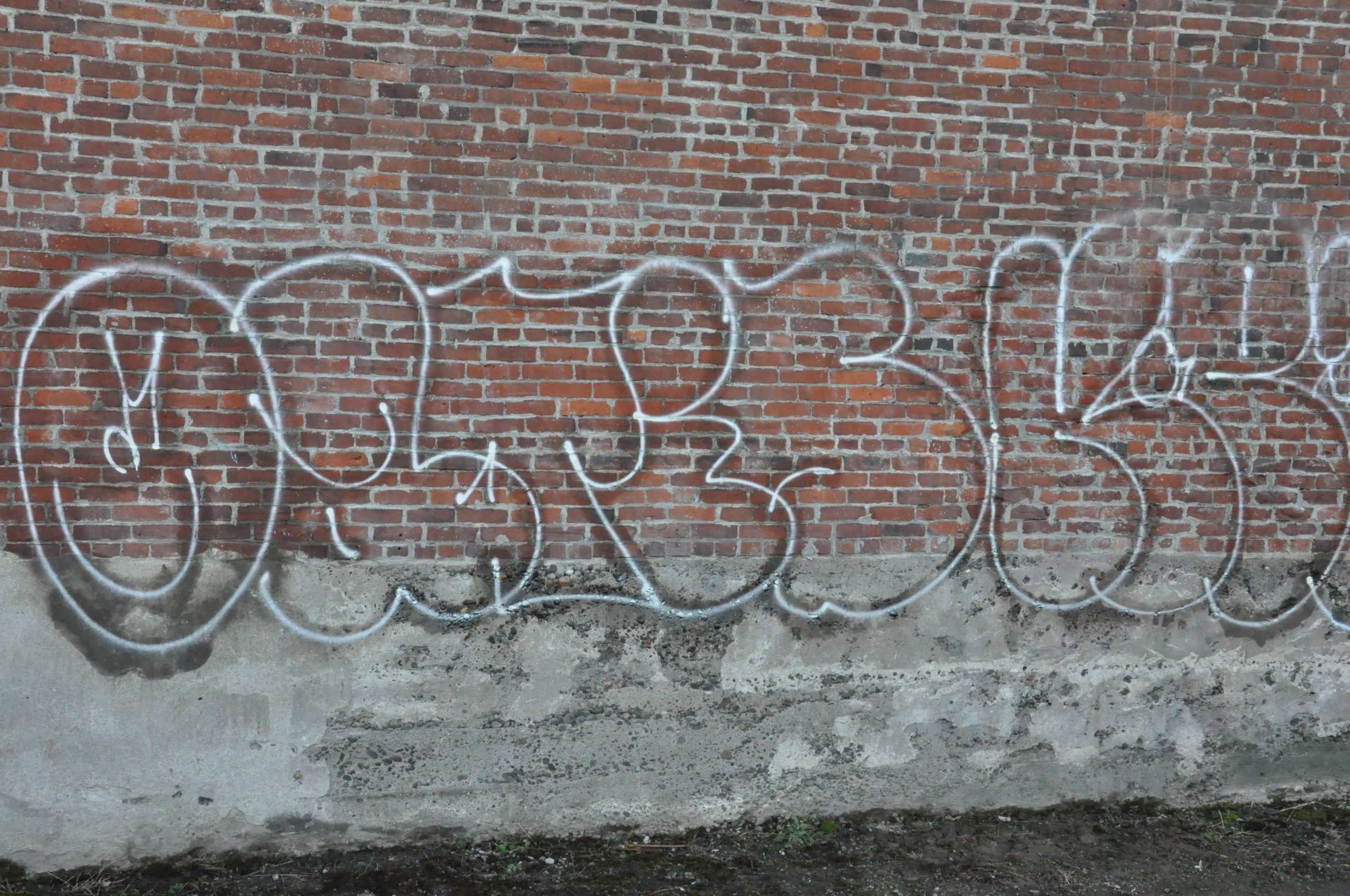 Act Quickly – Why Graffiti Removal Is So Important